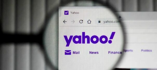 Berikut Penyebab dan Cara Mengatasi Layar Laptop Putih